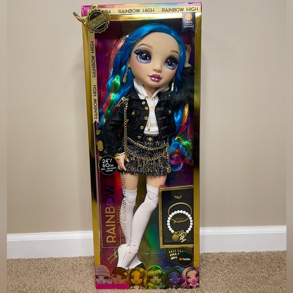 L.O.L. Surprise! | Toys | Rainbow High Large Doll My Runway Friend ...